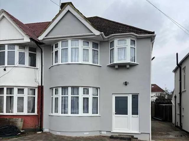 Stoneyfields Lane, The Hale, London, HA8 9SJ, United Kingdom | 4 bed duplex for rent #139475271 | Rentberry