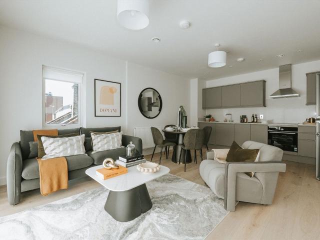 Stonhouse Street, London SW4, 1 bed flat to rent, £2,800 pcm | PrimeLocation
