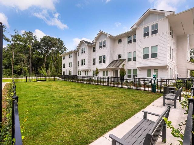 Stono Oaks 2 Bedroom Apartment for Rent at 555 Linger Longer Dr, Johns Island, SC 29455