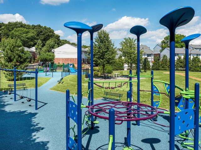 Stony Brook Commons 2 Bedroom Apartment for Rent at 390 Blue Ledge Dr, Boston, MA 02131 Metropolitan Hill Beach Street