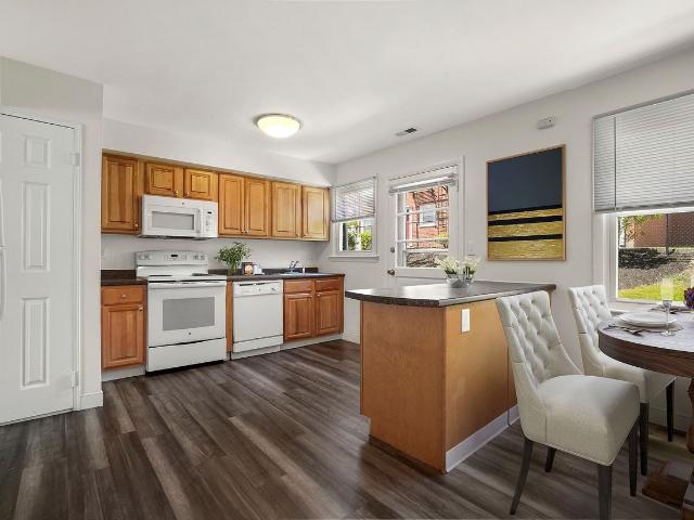 Stony Brook Commons 2 Bedroom Apartment for Rent at 390 Blue Ledge Dr, Boston, MA 02131 Metropolitan Hill Beach Street