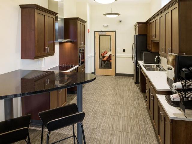 Stony Brook Commons 3 Bedroom Apartment for Rent at 390 Blue Ledge Dr, Boston, MA 02131 Metropolitan Hill Beach Street