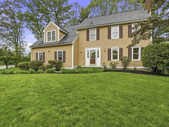 Stonybrook Ln, Shrewsbury, Home For Sale