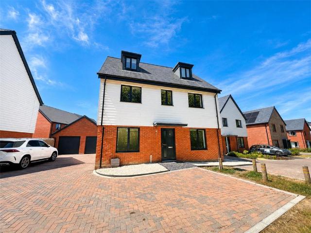 Stonyfield Road, Whiteley, Fareham. 5 bed detached house to rent £2,375 pcm £548 pw