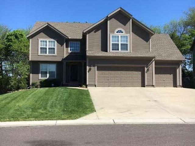 Stop scrolling—your dream home in Lee’s Summit is officially here!