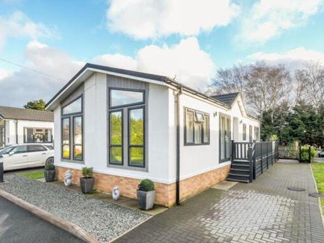 Stopgate Lane, Newbridge Farm Park, Simonswood, 2 Bedroom Park