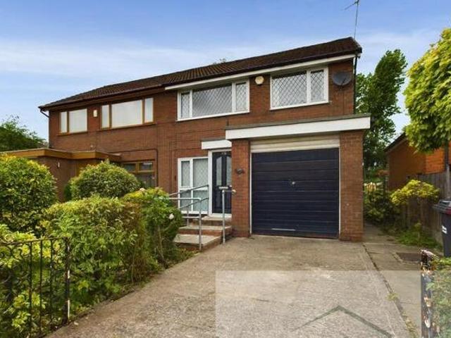 Stopes Road, Little Lever, 3 Bedroom Semi detached