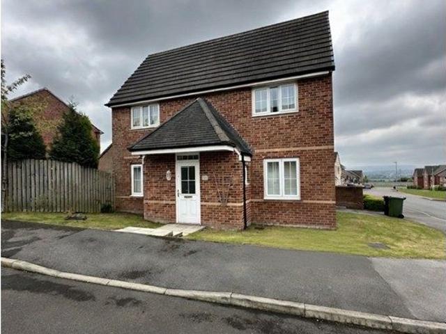 Stopes Walk, Leeds LS27, 3 bed detached house to rent, £1,500 pcm | PrimeLocation