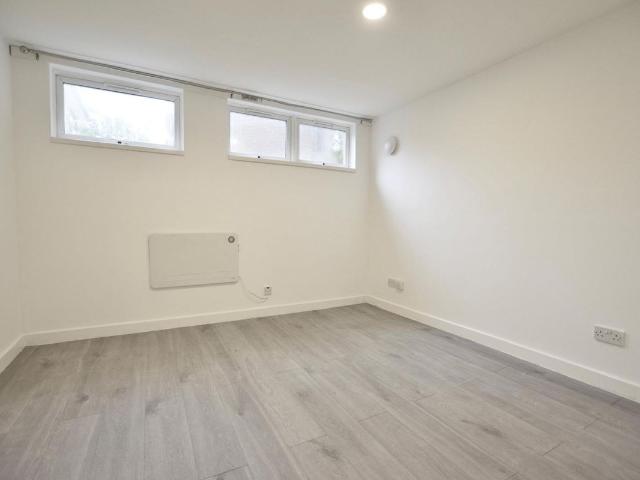 Stopford Road, Plaistow E13, 1 bed flat to rent, £1,500 pcm | PrimeLocation
