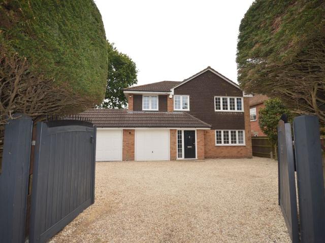 Stopples Lane, Hordle, Lymington, Hampshire SO41, 4 bed detached house to rent, £2,495 pcm | PrimeLocation