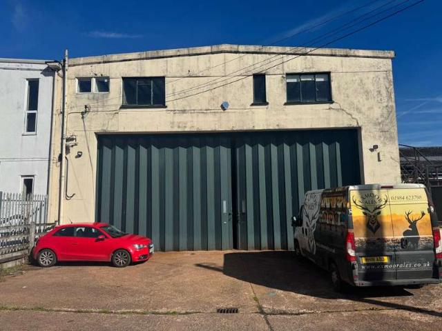 Storage Commercial