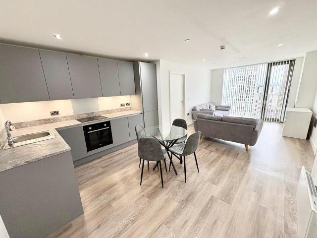 Store Street, Manchester, M1 2 bed apartment to rent £1,600 pcm £369 pw