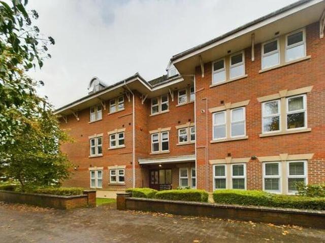 Storeton Rd, Prenton, 3 Bedroom Penthouse