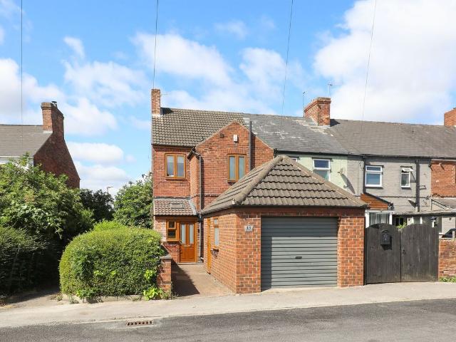 Storforth Lane Terrace, Hasland S41, 2 bed end terrace house to rent, £950 pcm | PrimeLocation