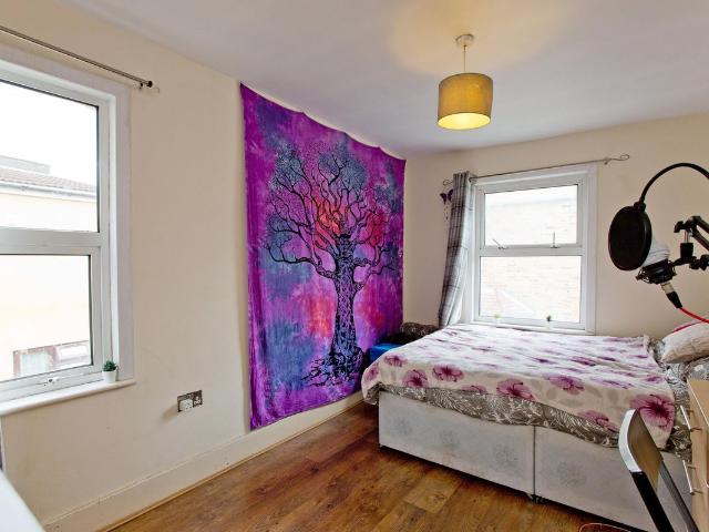 Stork Road, London E15, Room to rent, £850 pcm | PrimeLocation