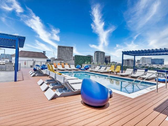 State Thomas Ravello 2 Bedroom Apartment for Rent at 2610 Allen St, Dallas, TX 75204 Uptown