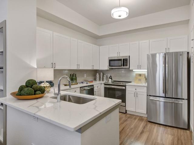 State Thomas Ravello 2 Bedroom Apartment for Rent at 2610 Allen St, Dallas, TX 75204 Uptown