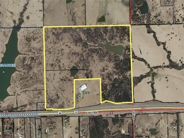 State Ave, Tonganoxie, KS 66086