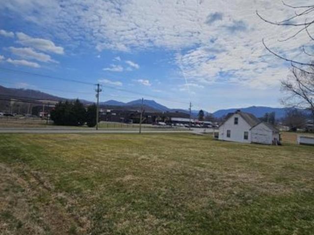 State Line Rd, Elizabethton, TN 37643