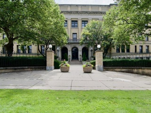 State St Apt,springfield, Condo For Sale