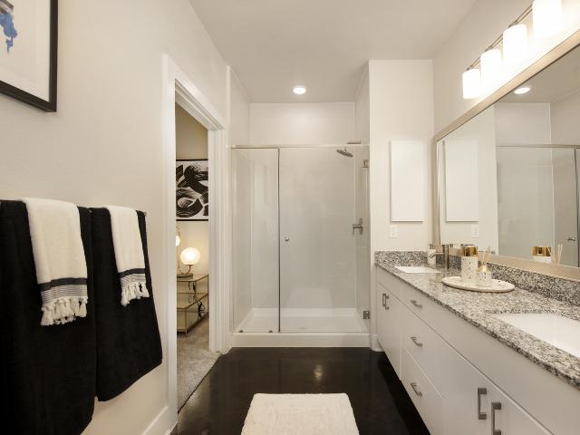 State Street 1 Bedroom Apartment for Rent at 1520 N Memorial Way, Houston, TX 77007 Washington Ave Memorial Park