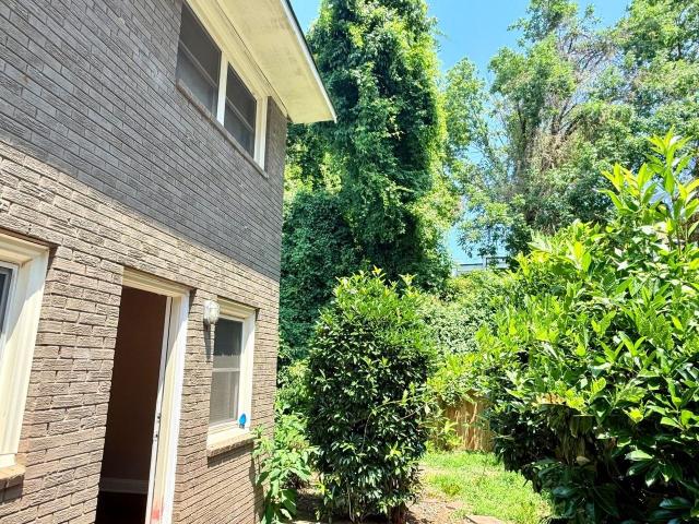 State Street 2 Bedroom Apartment for Rent at State St, Charlotte, NC 28208 Smallwood
