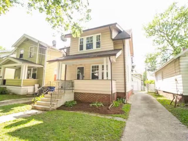 Stately 3BR in West Toledo with Gorgeous Hardwoods, Full Basem.