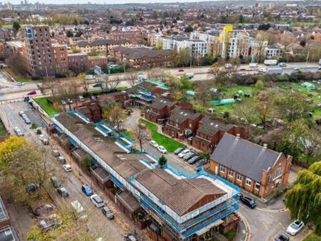 Statham Grove, London, 1 Bedroom Maisonette