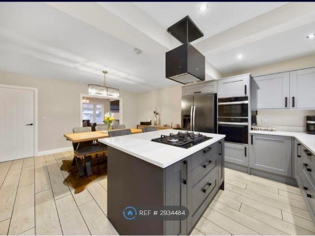 Station New Road, Chesterfield S42, 3 bed semi detached house to rent, £1,300 pcm | PrimeLocation