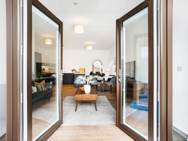 Station Avenue, Walton On Thames, Surrey KT12 2 bed flat to rent, £2,464 pcm | PrimeLocation