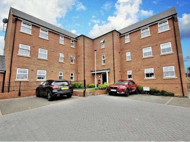 Station Avenue, Houlton, Rugby CV23, 2 bed flat to rent, £1,250 pcm | PrimeLocation