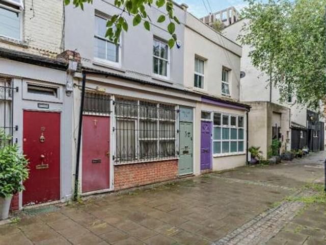 Station Avenue, London, 3 Bedroom Apartment