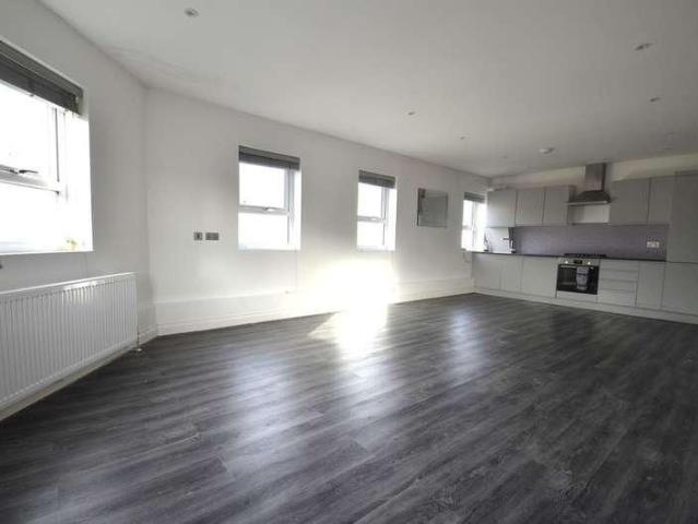 Station Approach, Ashford, TW15
