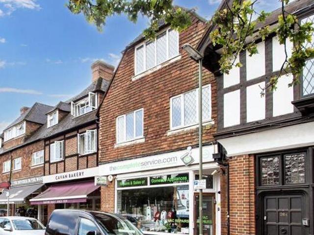 Station Approach, Hinchley Wood, 3 Bedroom Maisonette