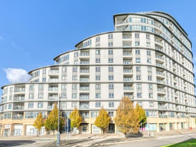 Station Approach, Woking GU22 2 bed apartment to rent £1,750 pcm £404 pw