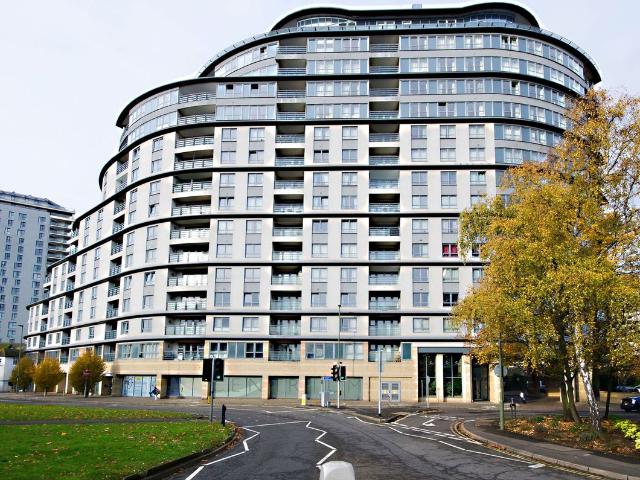 Station Approach, Woking GU22, 2 bed flat to rent, £1,700 pcm | PrimeLocation