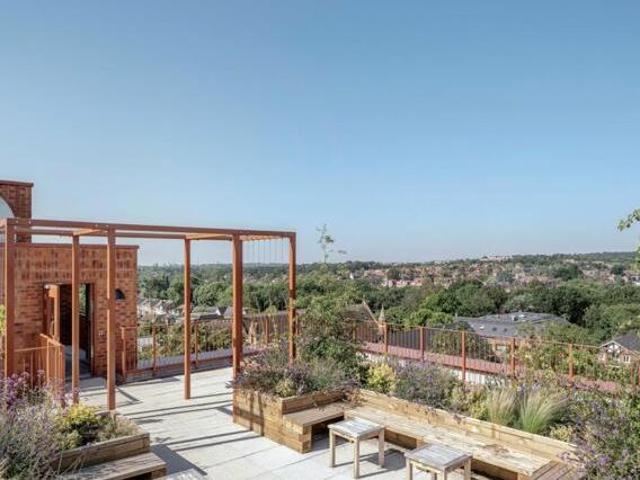 Station Approach, Woodside Park, 1 Bedroom Apartment