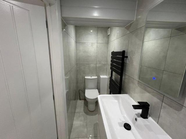 Station Close, High Wycombe 1 bed apartment to rent £1,050 pcm £242 pw