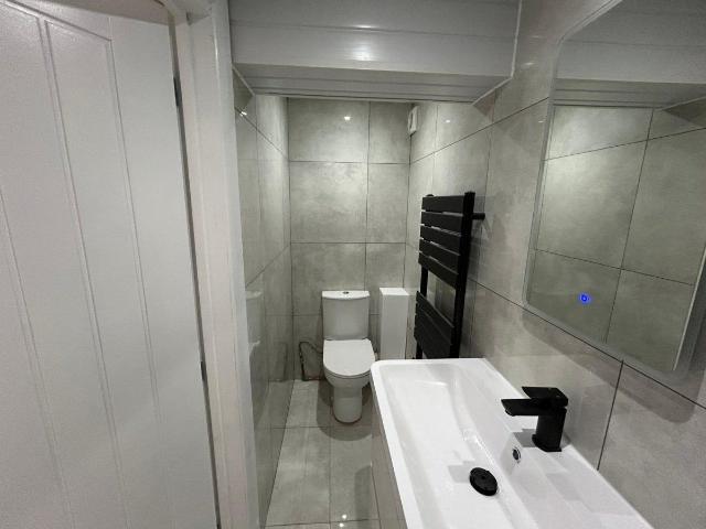 Station Close, High Wycombe HP13, 1 bed flat to rent, £1,050 pcm | PrimeLocation