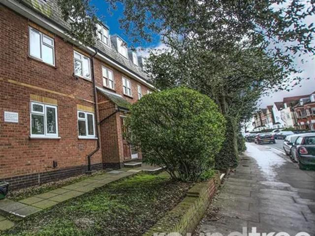 Station Close, London, N3 2SQ, United Kingdom | 2 bed apartment for rent #115025989 | Rentberry