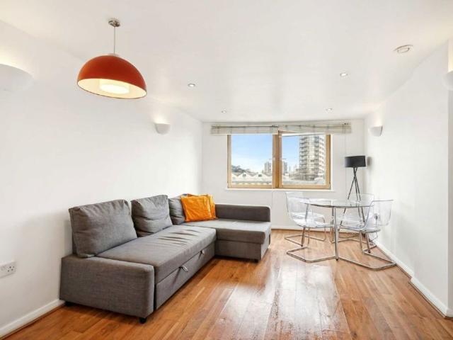 Station Court, SW6, London