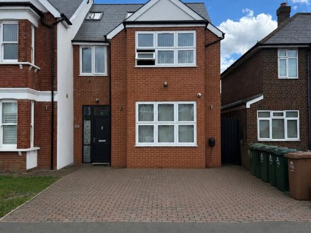 Station Crescent, Ashford, Surrey,TW15