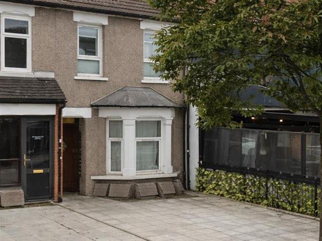 Station Lane, Hornchurch RM12, 1 bed flat to rent, £1,500 pcm | PrimeLocation