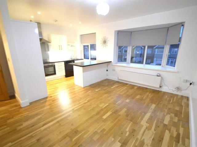 Station Lane, Hornchurch RM12, 2 bed flat to rent, £1,650 pcm | PrimeLocation