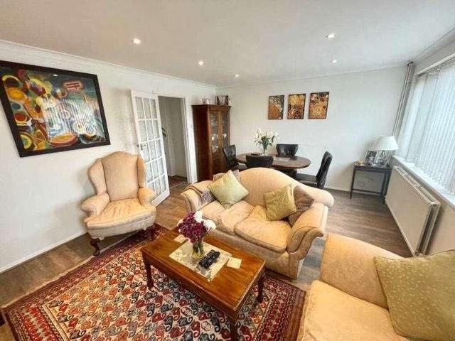 Station Parade, Denham, UB9