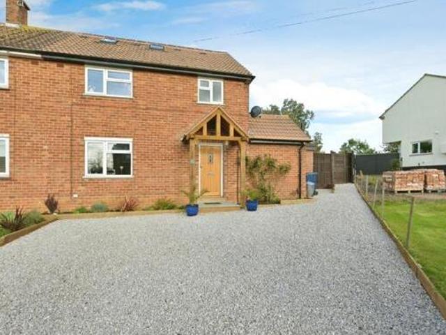 Station Road, Catworth, 4 Bedroom Semi detached