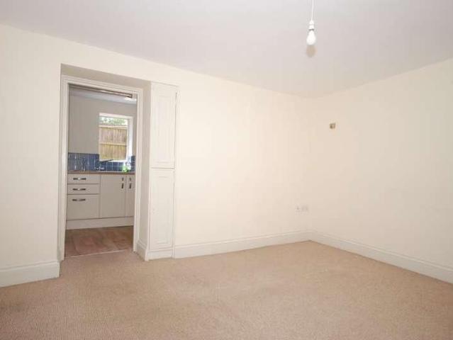Station Road, Castle, BA7