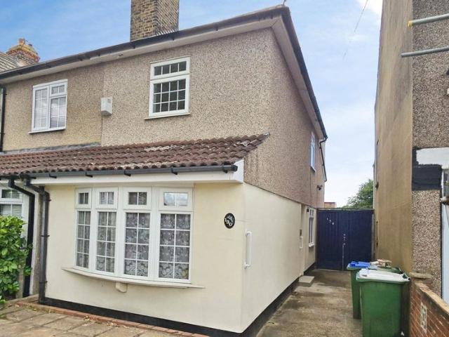 Station Road, Crayford, Dartford DA1, 2 bed semi detached house to rent, £2,000 pcm | PrimeLocation