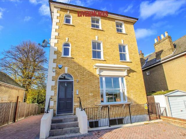 Station Road, Crayford, Kent 2 bed apartment to rent £1,600 pcm £369 pw