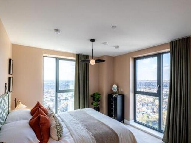 Station Road, Croydon, 2 Bedroom Flat